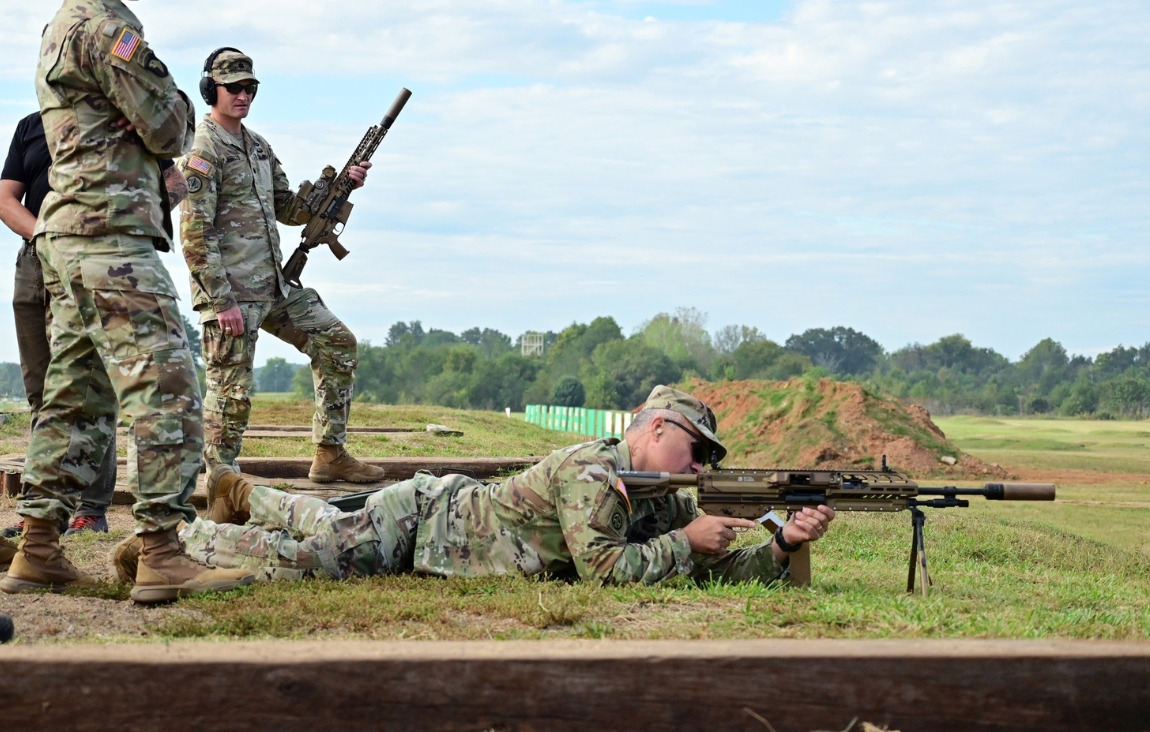 Army Awards $95M Deal to Sig Sauer for Machine Gun Support Gear ...